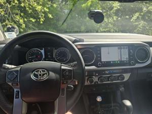 Balts Toyota Tacoma 2023 Viļņa, ar dzinēja tilpumu 3.50 L un nobraukumu 31 tūkst. km par 41500 €, foto 12 vietnē AUTOMOTO.COM.LV