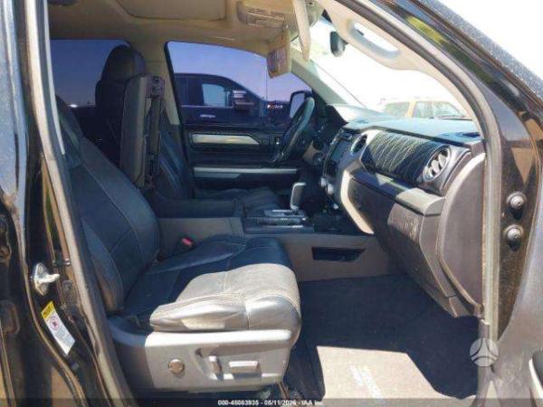 Melns Toyota Tundra 2015 Klaipėda, ar dzinēja tilpumu 5.70 L un nobraukumu 206 tūkst. km par 8000 €, foto 3 vietnē AUTOMOTO.COM.LV