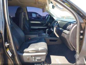 Melns Toyota Tundra 2015 Klaipėda, ar dzinēja tilpumu 5.70 L un nobraukumu 206 tūkst. km par 8000 €, foto 4 vietnē AUTOMOTO.COM.LV