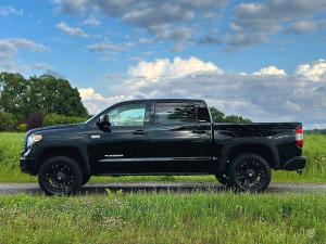 Melns Toyota Tundra 2017 Rīga, ar dzinēja tilpumu 0.00 L un nobraukumu 300 tūkst. km par 29000 €, foto 5 vietnē AUTOMOTO.COM.LV