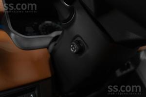 Melns Toyota Tundra 2024 Rīga, ar dzinēja tilpumu 3.50 L un nobraukumu 20 tūkst. km par 73000 €, foto 20 vietnē AUTOMOTO.COM.LV