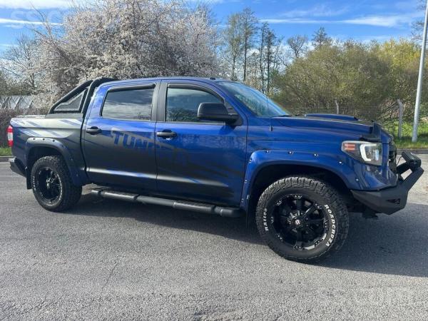 Blue Toyota Tundra 2014 in Riga, with an engine capacity of 5.70 L and mileage of 199 thousand km for 20900 €, photo 2 on AUTOMOTO.COM.LV