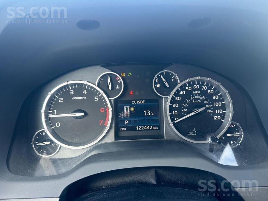 Blue Toyota Tundra 2014 in Riga, with an engine capacity of 5.70 L and mileage of 199 thousand km for 20900 €, photo 8 on AUTOMOTO.COM.LV