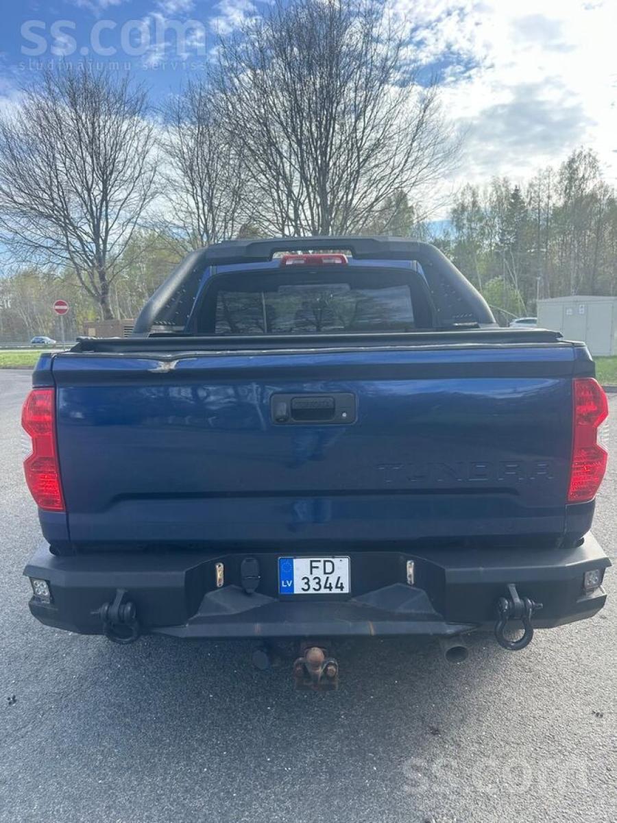 Blue Toyota Tundra 2014 in Riga, with an engine capacity of 5.70 L and mileage of 199 thousand km for 20900 €, photo 9 on AUTOMOTO.COM.LV
