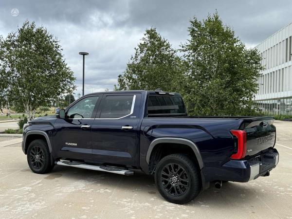 Blue Toyota Tundra 2023 in Vilnius, with an engine capacity of 3.45 L and mileage of 31 thousand km for 54900 €, photo 5 on AUTOMOTO.COM.LV