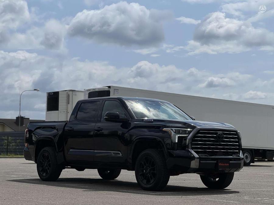 Zils Toyota Tundra 2024 Viļņa, ar dzinēja tilpumu 3.40 L un nobraukumu 7 tūkst. km par 89500 €, foto 3 vietnē AUTOMOTO.COM.LV