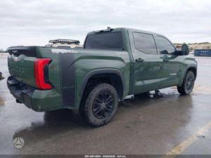 Green Toyota Tundra 2022 in Klaipeda, with an engine capacity of 3.45 L and mileage of 62 thousand km for 18995 €, photo 5 on AUTOMOTO.COM.LV