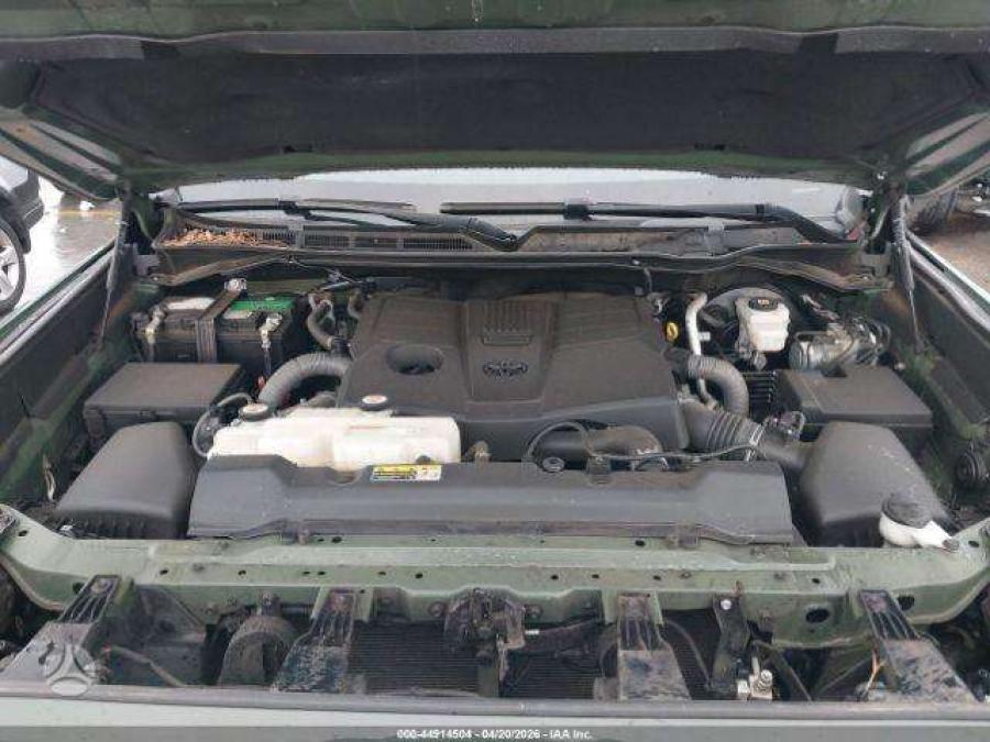 Green Toyota Tundra 2022 in Klaipeda, with an engine capacity of 3.45 L and mileage of 62 thousand km for 18995 €, photo 11 on AUTOMOTO.COM.LV