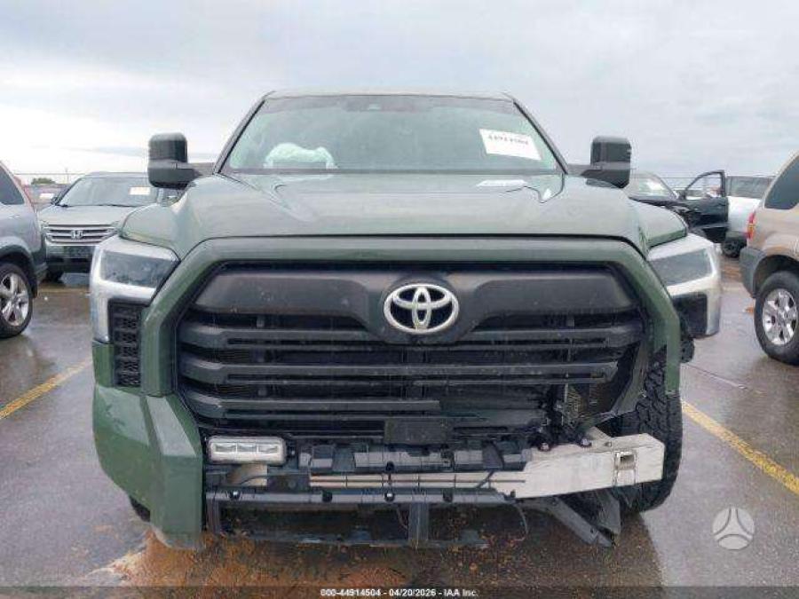 Green Toyota Tundra 2022 in Klaipeda, with an engine capacity of 3.45 L and mileage of 62 thousand km for 18995 €, photo 13 on AUTOMOTO.COM.LV