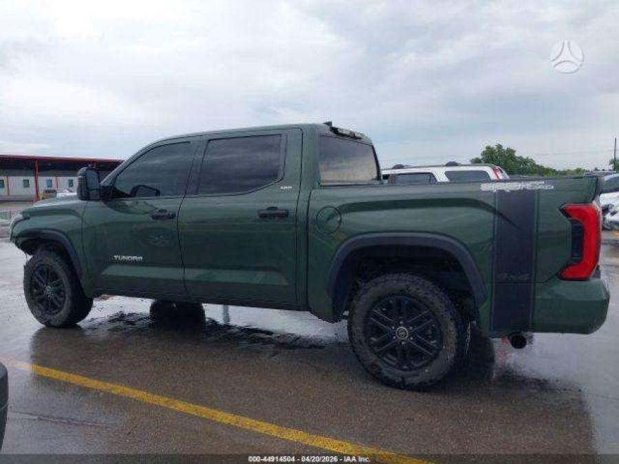 Green Toyota Tundra 2022 in Klaipeda, with an engine capacity of 3.45 L and mileage of 62 thousand km for 18995 €, photo 15 on AUTOMOTO.COM.LV