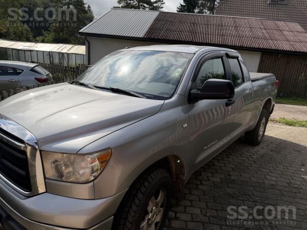 Grey Toyota Tundra 2010 in Ogre, with an engine capacity of 5.70 L and mileage of 248 thousand km for 18000 €, photo 3 on AUTOMOTO.COM.LV