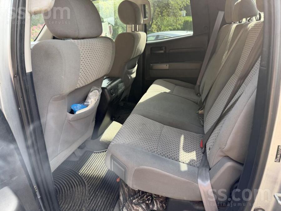 Grey Toyota Tundra 2010 in Ogre, with an engine capacity of 5.70 L and mileage of 248 thousand km for 18000 €, photo 7 on AUTOMOTO.COM.LV