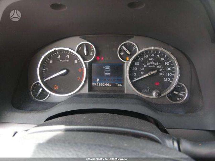 Grey Toyota Tundra 2016 in Klaipeda, with an engine capacity of 5.66 L and mileage of 195 thousand km for 9995 €, photo 8 on AUTOMOTO.COM.LV