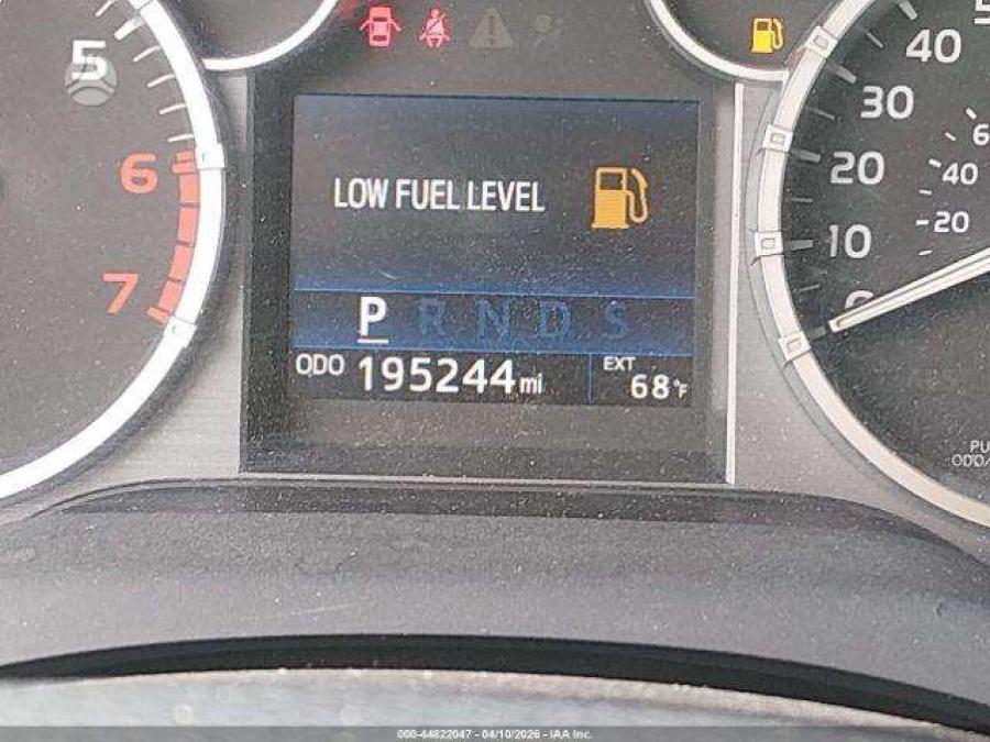 Grey Toyota Tundra 2016 in Klaipeda, with an engine capacity of 5.66 L and mileage of 195 thousand km for 9995 €, photo 17 on AUTOMOTO.COM.LV