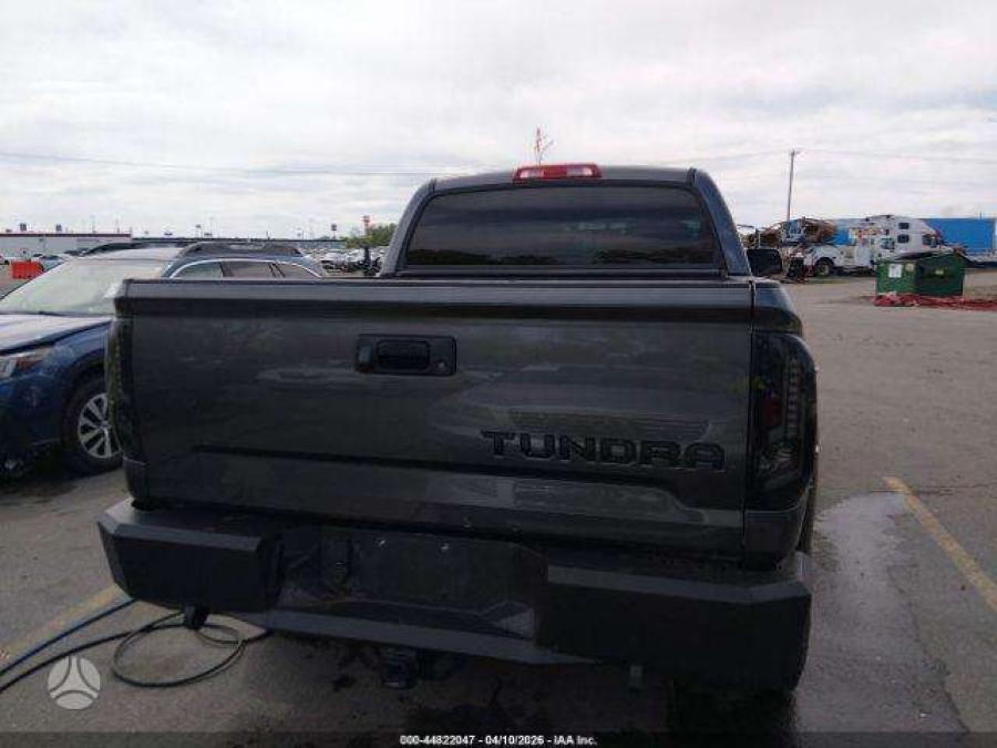 Grey Toyota Tundra 2016 in Klaipeda, with an engine capacity of 5.66 L and mileage of 195 thousand km for 9995 €, photo 18 on AUTOMOTO.COM.LV