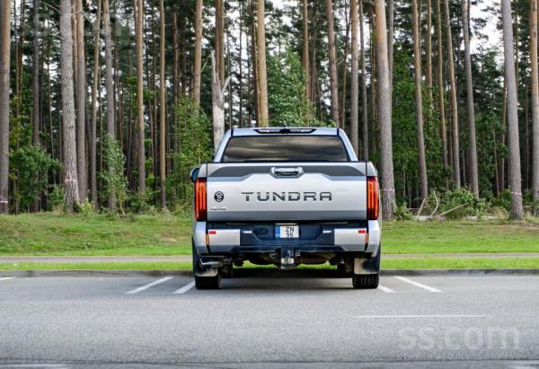 Grey Toyota Tundra 2022 in Riga, with an engine capacity of 3.50 L and mileage of 79 thousand km for 77190 €, photo 7 on AUTOMOTO.COM.LV