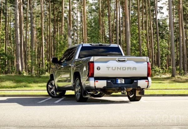 Grey Toyota Tundra 2022 in Riga, with an engine capacity of 3.50 L and mileage of 79 thousand km for 77190 €, photo 8 on AUTOMOTO.COM.LV