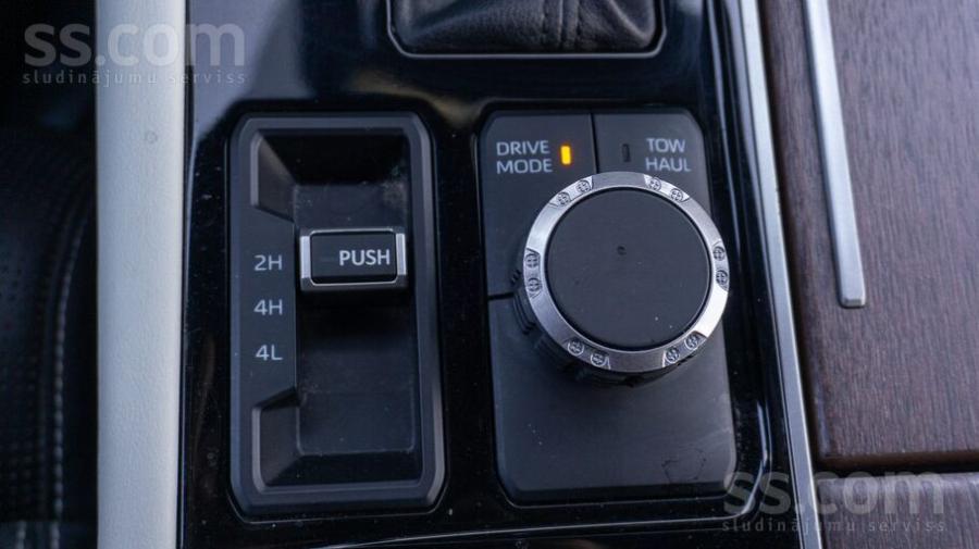 Pelēks Toyota Tundra 2022 Rīga, ar dzinēja tilpumu 3.50 L un nobraukumu 79 tūkst. km par 77190 €, foto 16 vietnē AUTOMOTO.COM.LV