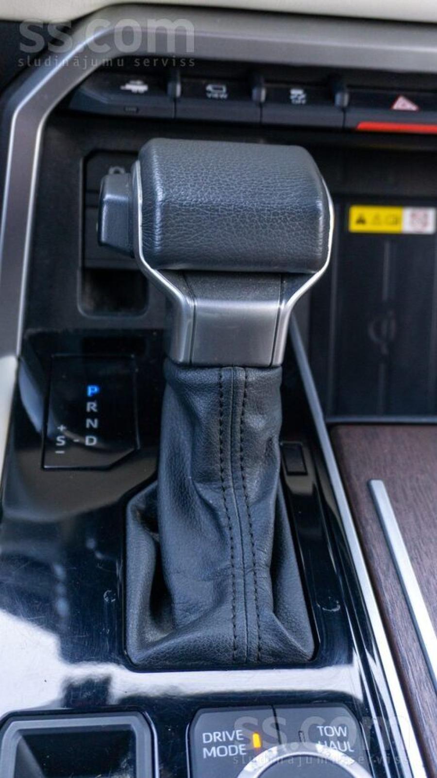 Pelēks Toyota Tundra 2022 Rīga, ar dzinēja tilpumu 3.50 L un nobraukumu 79 tūkst. km par 77190 €, foto 17 vietnē AUTOMOTO.COM.LV