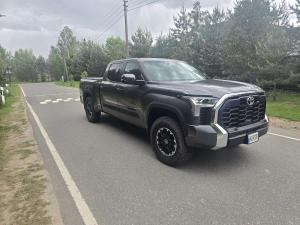 Grey Toyota Tundra 2024 in Vilnius, with an engine capacity of 3.45 L and mileage of 17 thousand km for 50500 €, photo 3 on AUTOMOTO.COM.LV