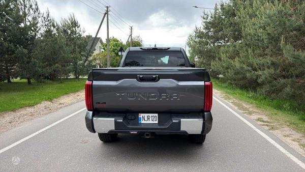 Pelēks Toyota Tundra 2024 Viļņa, ar dzinēja tilpumu 3.45 L un nobraukumu 17 tūkst. km par 50500 €, foto 9 vietnē AUTOMOTO.COM.LV