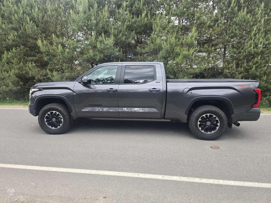 Grey Toyota Tundra 2024 in Vilnius, with an engine capacity of 3.45 L and mileage of 17 thousand km for 50500 €, photo 11 on AUTOMOTO.COM.LV