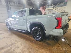Pelēks Toyota Tundra 2025 Liepāja, ar dzinēja tilpumu 3.40 L un nobraukumu 10 tūkst. km par 37800 €, foto 3 vietnē AUTOMOTO.COM.LV