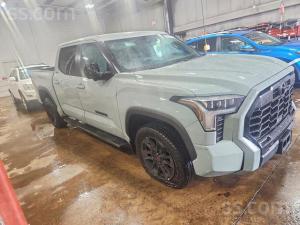 Pelēks Toyota Tundra 2025 Liepāja, ar dzinēja tilpumu 3.40 L un nobraukumu 10 tūkst. km par 37800 €, foto 4 vietnē AUTOMOTO.COM.LV