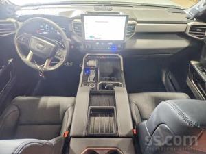 Pelēks Toyota Tundra 2025 Liepāja, ar dzinēja tilpumu 3.40 L un nobraukumu 10 tūkst. km par 37800 €, foto 7 vietnē AUTOMOTO.COM.LV