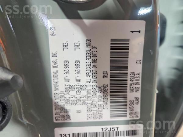 Pelēks Toyota Tundra 2025 Liepāja, ar dzinēja tilpumu 3.40 L un nobraukumu 10 tūkst. km par 37800 €, foto 11 vietnē AUTOMOTO.COM.LV