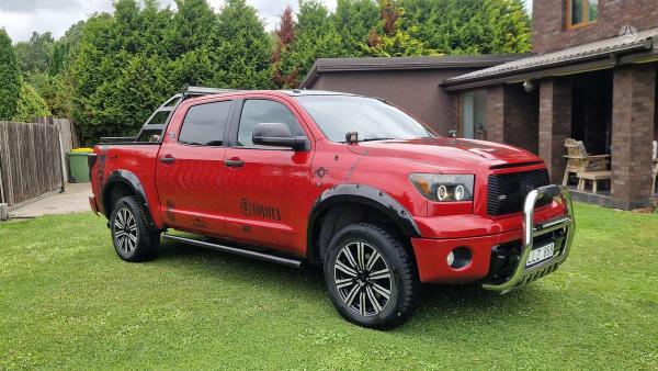 Sarkans Toyota Tundra 2012 Kretinga, ar dzinēja tilpumu 5.66 L un nobraukumu 150 tūkst. km par 19999 €, foto 2 vietnē AUTOMOTO.COM.LV