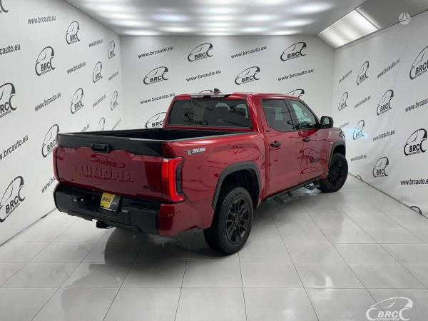 Red Toyota Tundra 2022 in Vilnius, with an engine capacity of 3.45 L and mileage of 12 thousand km for 49900 €, photo 3 on AUTOMOTO.COM.LV