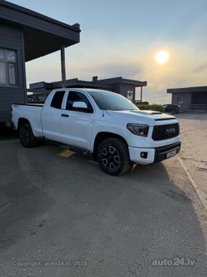 White Toyota Tundra 2018 in Limbazi, with an engine capacity of 4.60 L and mileage of 241 thousand km for 19900 €, photo 1 on AUTOMOTO.COM.LV