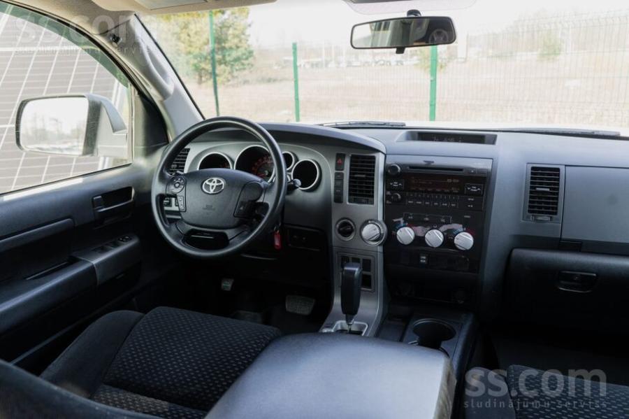 White Toyota Tundra 2011 in Riga, with an engine capacity of 5.70 L and mileage of 171 thousand km for 23990 €, photo 11 on AUTOMOTO.COM.LV