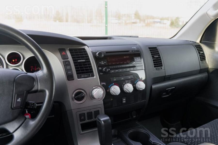 White Toyota Tundra 2011 in Riga, with an engine capacity of 5.70 L and mileage of 171 thousand km for 23990 €, photo 18 on AUTOMOTO.COM.LV