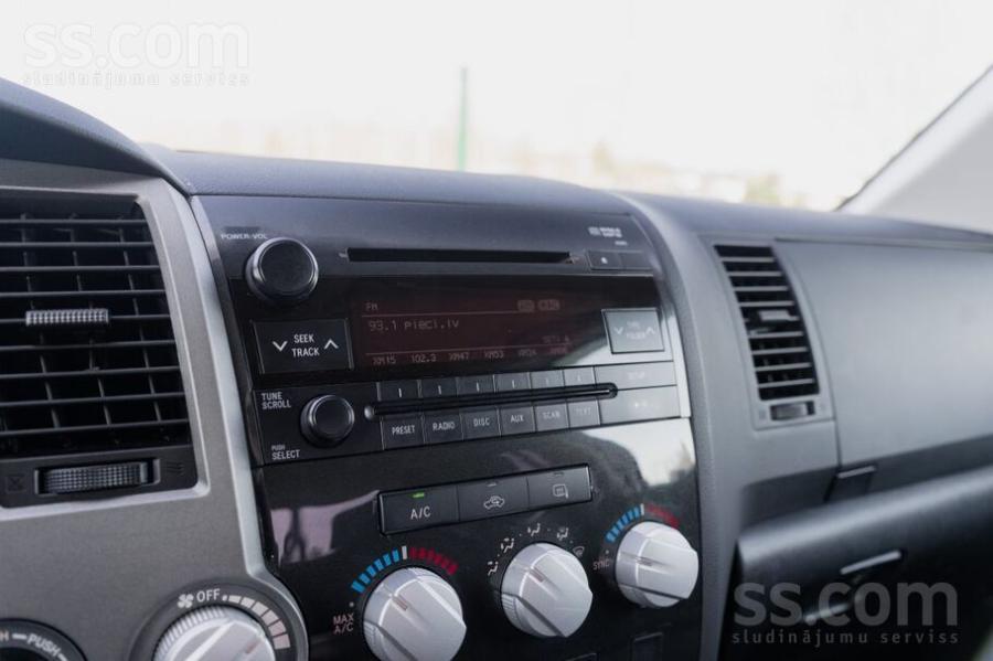 White Toyota Tundra 2011 in Riga, with an engine capacity of 5.70 L and mileage of 171 thousand km for 23990 €, photo 20 on AUTOMOTO.COM.LV