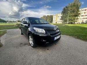 Black Toyota Urban Cruiser 2009 in Elektrenai, with an engine capacity of 1.33 L and mileage of 304 thousand km for 3000 €, photo 7 on AUTOMOTO.COM.LV