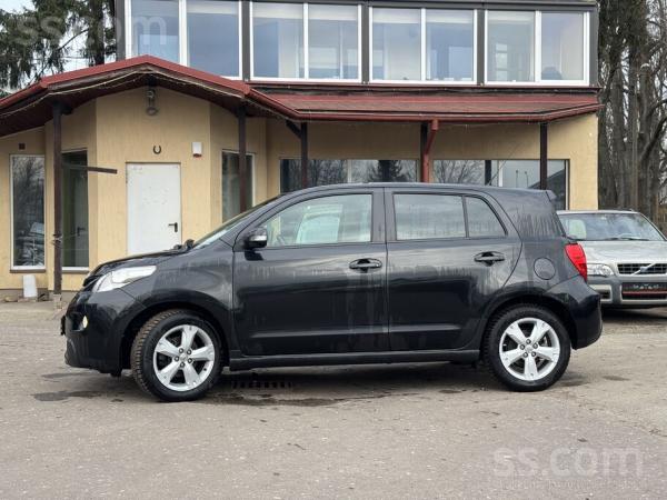 Melns Toyota Urban Cruiser 2010 Rīga, ar dzinēja tilpumu 1.30 L un nobraukumu 171 tūkst. km par 4450 €, foto 1 vietnē AUTOMOTO.COM.LV