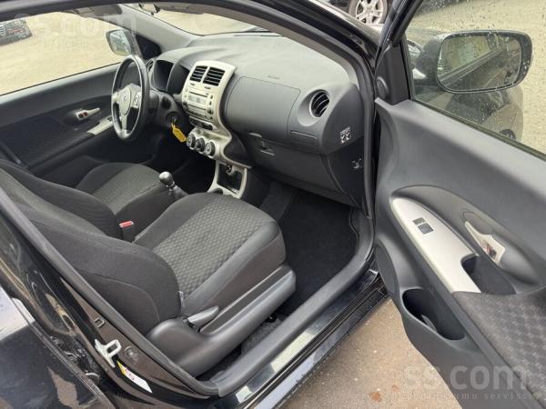 Melns Toyota Urban Cruiser 2010 Rīga, ar dzinēja tilpumu 1.30 L un nobraukumu 171 tūkst. km par 4450 €, foto 6 vietnē AUTOMOTO.COM.LV