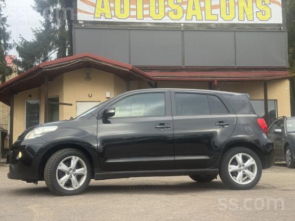 Melns Toyota Urban Cruiser 2010 Rīga, ar dzinēja tilpumu 1.30 L un nobraukumu 171 tūkst. km par 4750 €, foto 1 vietnē AUTOMOTO.COM.LV