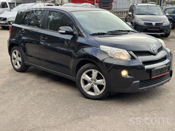 Melns Toyota Urban Cruiser 2010 Rīga, ar dzinēja tilpumu 1.30 L un nobraukumu 171 tūkst. km par 4750 €, foto 2 vietnē AUTOMOTO.COM.LV