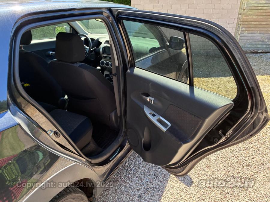 Melns Toyota Urban Cruiser 2010 Tallina, ar dzinēja tilpumu 1.40 L un nobraukumu 322 tūkst. km par 4200 €, foto 6 vietnē AUTOMOTO.COM.LV