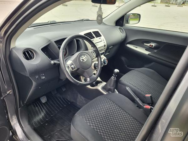 Pelēks Toyota Urban Cruiser 2009 Šauļi, ar dzinēja tilpumu 1.40 L un nobraukumu 360 tūkst. km par 4350 €, foto 8 vietnē AUTOMOTO.COM.LV