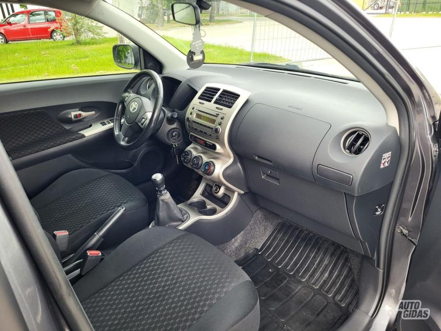 Pelēks Toyota Urban Cruiser 2009 Šauļi, ar dzinēja tilpumu 1.40 L un nobraukumu 360 tūkst. km par 4350 €, foto 26 vietnē AUTOMOTO.COM.LV