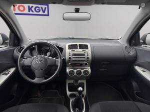 Grey Toyota Urban Cruiser 2009 in Kaunas, with an engine capacity of 1.30 L and mileage of 290 thousand km for 4699 €, photo 13 on AUTOMOTO.COM.LV