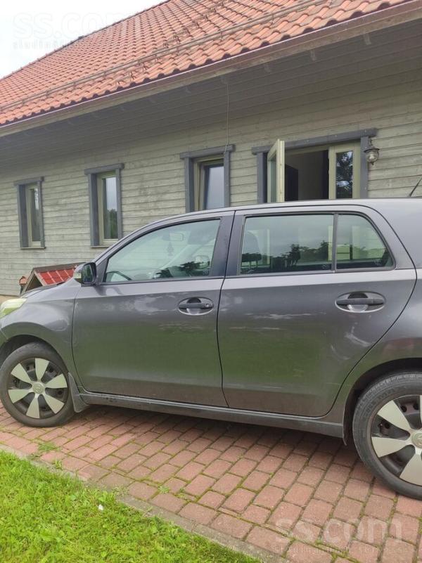 Grey Toyota Urban Cruiser 2009 in Riga, with an engine capacity of 1.40 L and mileage of 208 thousand km for 2900 €, photo 2 on AUTOMOTO.COM.LV