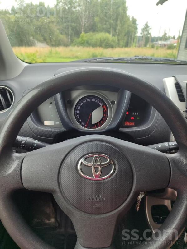 Grey Toyota Urban Cruiser 2009 in Riga, with an engine capacity of 1.40 L and mileage of 208 thousand km for 2900 €, photo 6 on AUTOMOTO.COM.LV