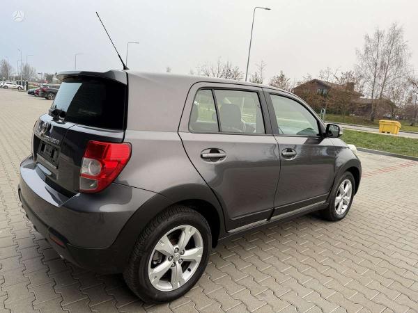 Grey Toyota Urban Cruiser 2010 in Siauliai, with an engine capacity of 1.36 L and mileage of 250 thousand km for 3550 €, photo 5 on AUTOMOTO.COM.LV