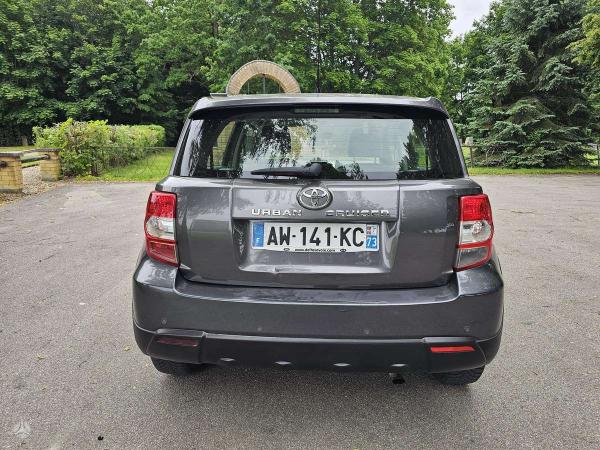 Grey Toyota Urban Cruiser 2010 in Taurage, with an engine capacity of 0.00 L and mileage of 184 thousand km for 4600 €, photo 9 on AUTOMOTO.COM.LV