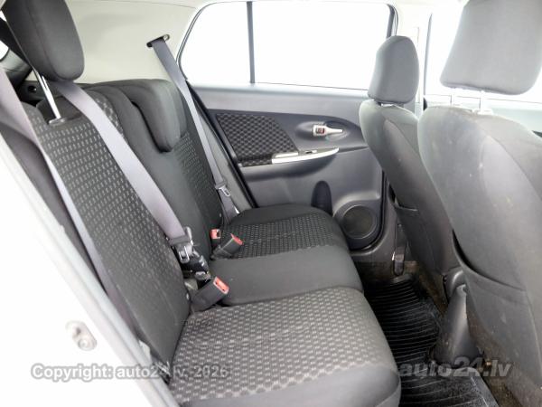 Pelēks Toyota Urban Cruiser 2010 Tallina, ar dzinēja tilpumu 1.30 L un nobraukumu 172 tūkst. km par 2999 €, foto 7 vietnē AUTOMOTO.COM.LV